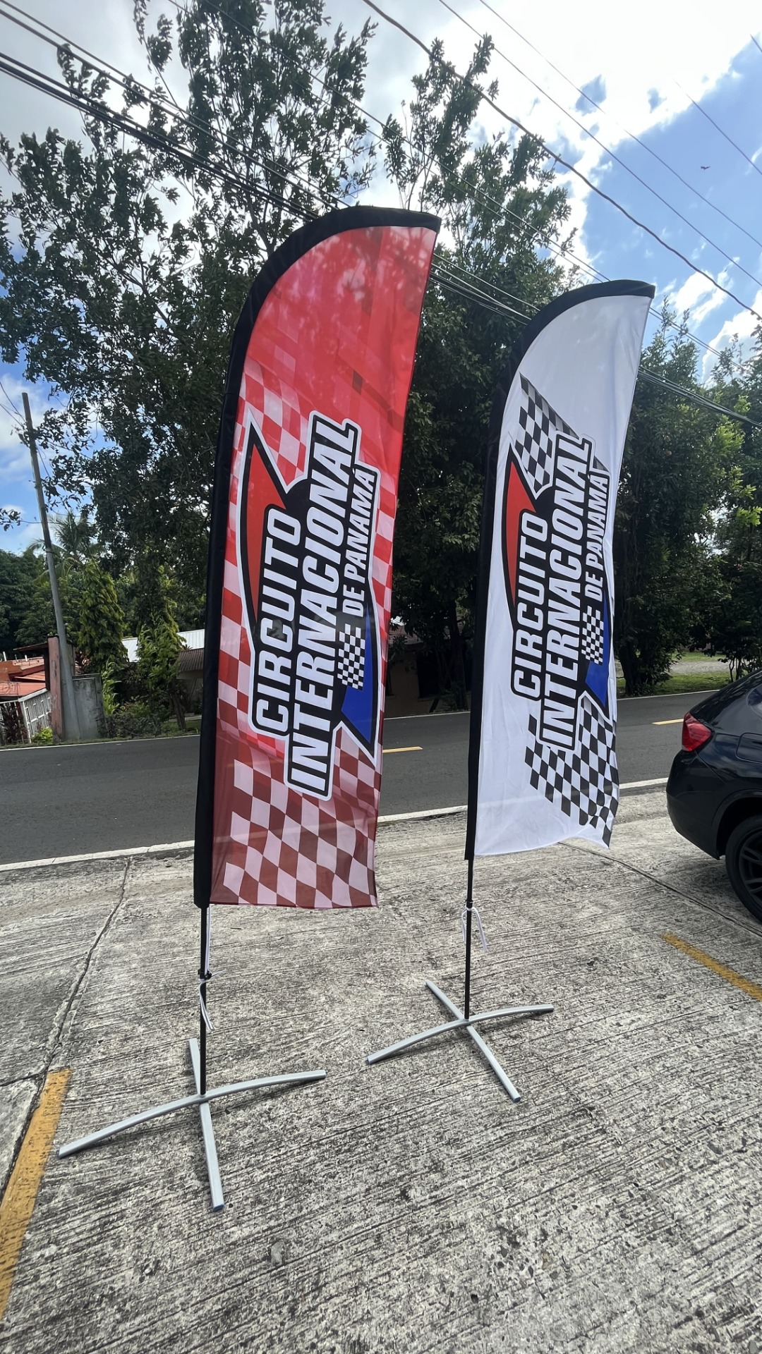 PROMO: 2 banderolas publicitarias